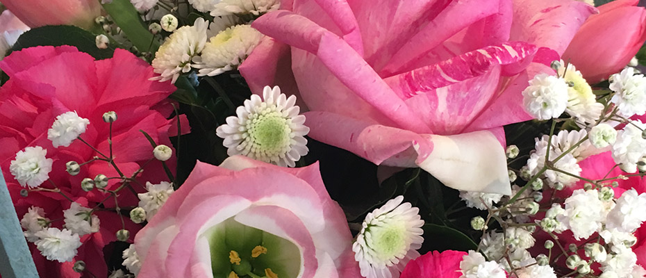 Garlands Florist Forfar - Order Online or 01307 462978