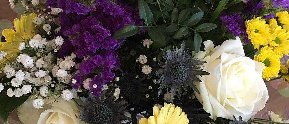 Garlands Florist Forfar - Order Online or 01307 462978